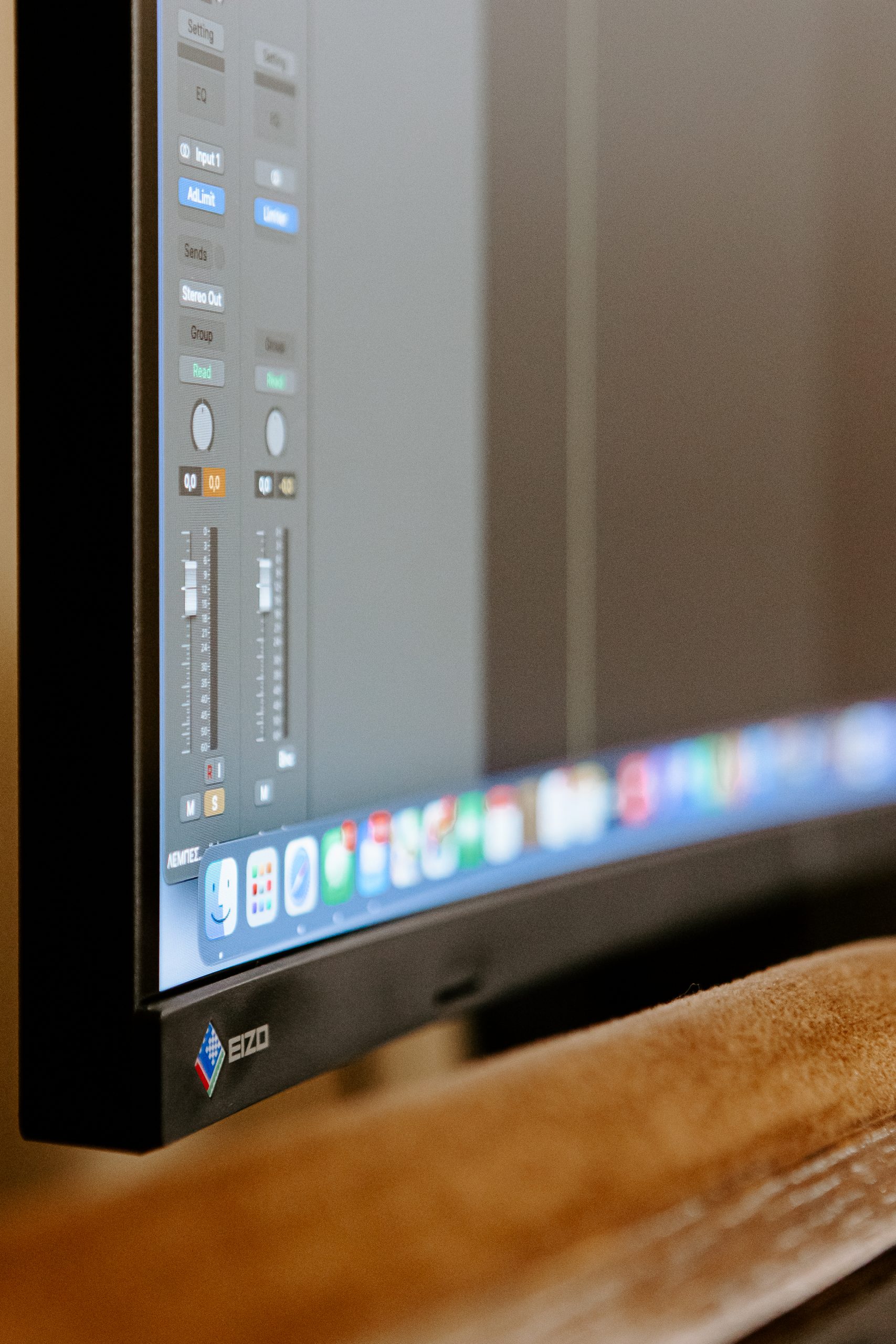 Case Study: Γιώργος Λεμπέσης & EIZO | EIZO Hellas